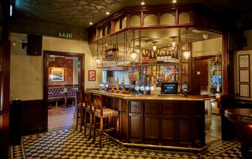 Pubs Near Me. Find Best Pubs Near You Near Manchester