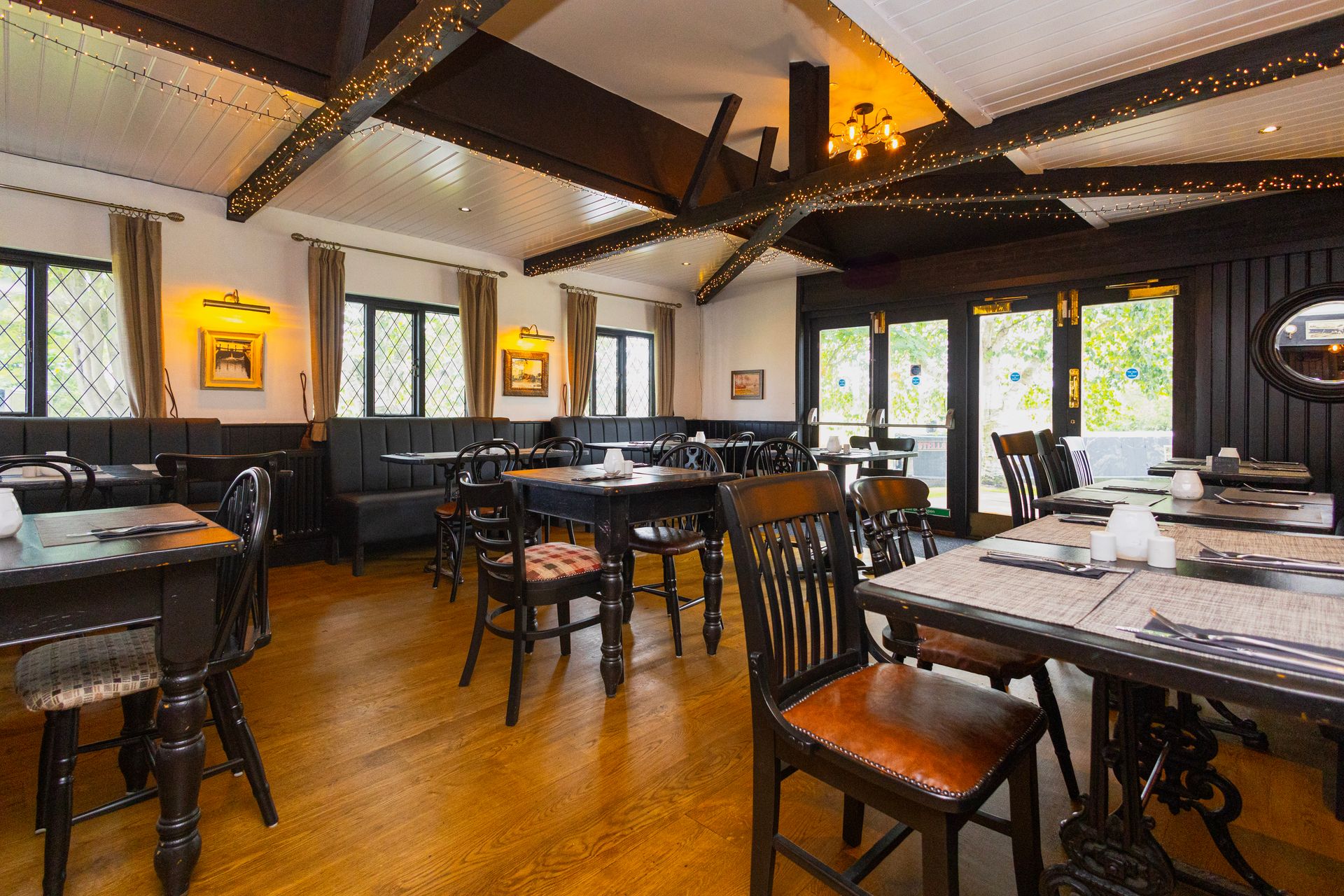 Ship Inn, Ormskirk Pub & Beer Garden