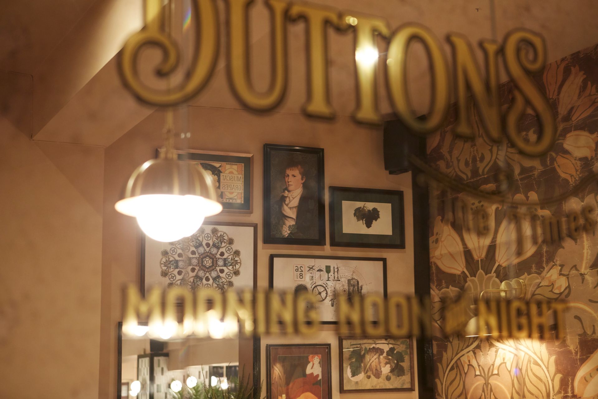 Duttons Chester Middleton - England's oldest pub