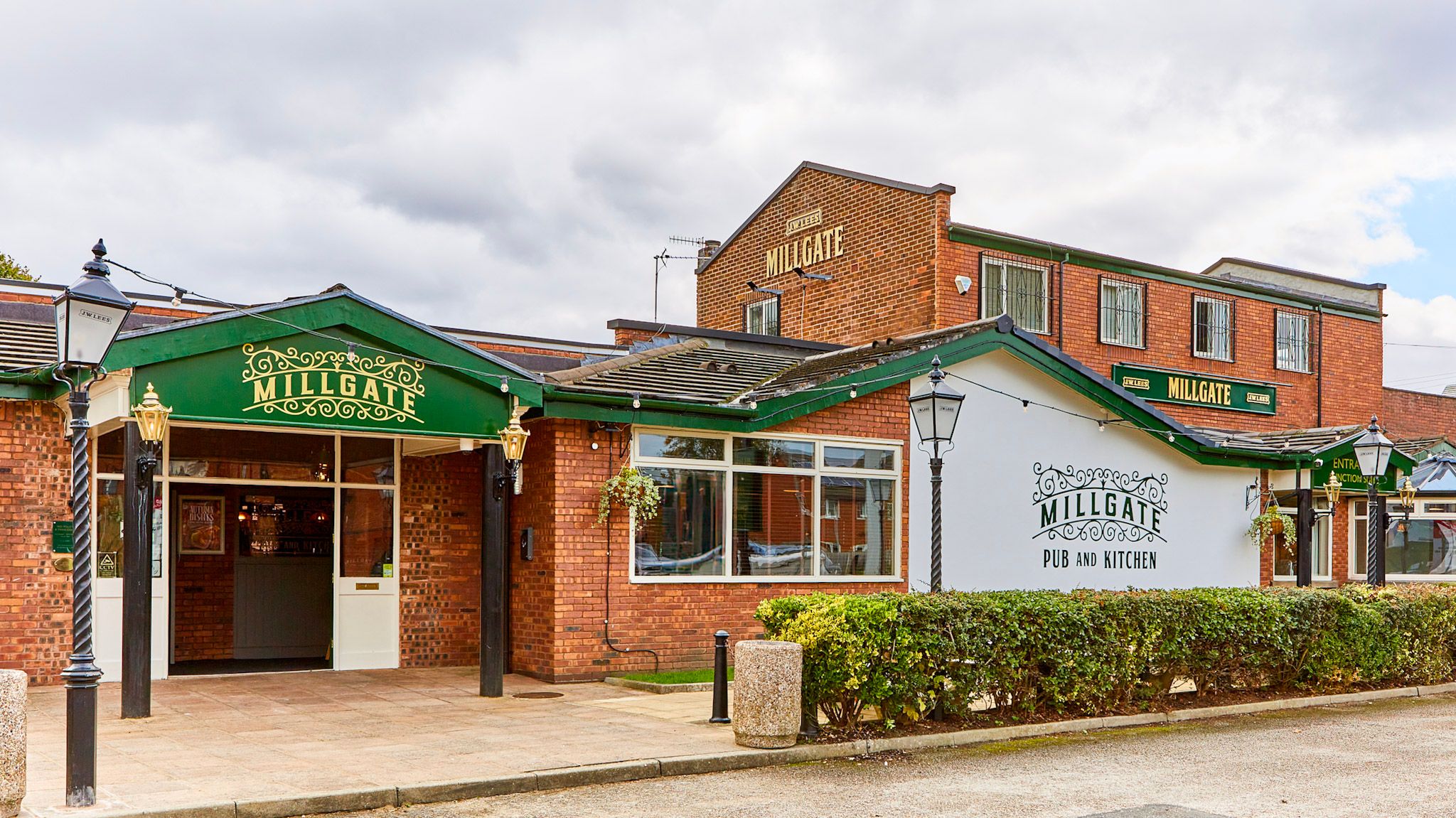 JW Lees celebrates Millgate reopening - JW Lees Central